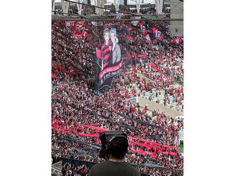 Mosaicos Taças No Gramado E Mais As Homenagens Do Flamengo Para