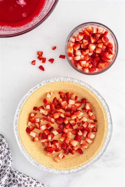 Strawberry Cool Whip Pie Princess Pinky Girl