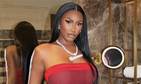 Its The Bold Voluptuous And Chic Aya Nakamura This Week On Bnstyle Plus