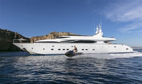 Anasa Yacht Charter Details Maiora Charterworld Luxury Superyachts