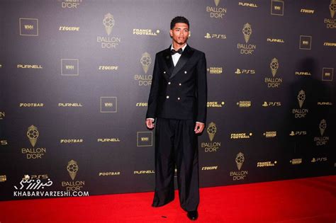 تصاویرسوپراستارهای رئال مادرید در مراسم توپ طلا قطار وبگردی