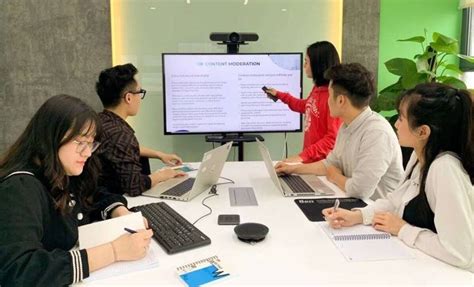 A Guide To Content Moderation Types And Tools Online Sales Guide Tips