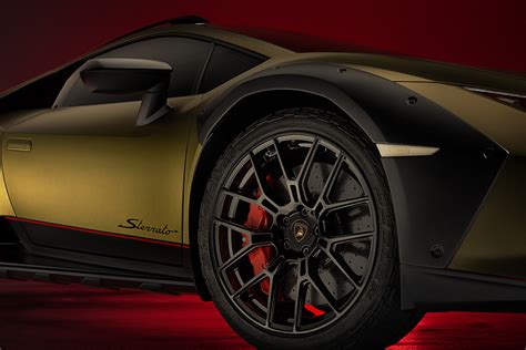 Bridgestone Joins Forces With Lamborghini For A Revolutionary Tyre