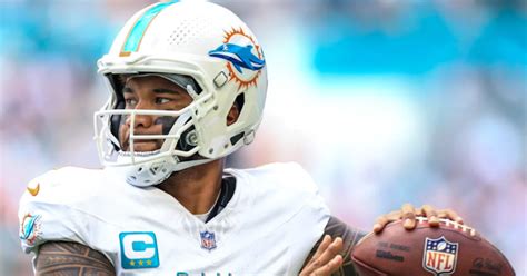 The Miami Dolphins Face Their Afc East Rival New York Jets Week 14