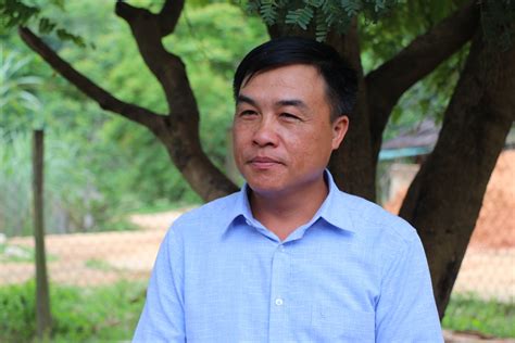 Cú quay xe theo con đường sáng của chàng trai trót làm ăn với phỉ Báo Dân trí