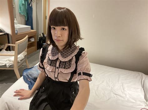 Nananeななね＠女装男子 On Twitter 昨日の夜は買ってまだ着てなかった服をいくつか試着してみながら、カードファイト