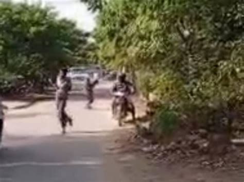 မန္တလေးမြို့၊ နန်းရှေ့အနီးရှိ အမှတ် ၁ ရဲစခန်းကို ၄၀ မမ ဖြင့်ပစ်ခတ် တိုက်ခိုက် Khit Thit Media