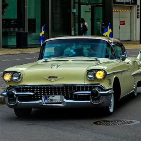 Lars Thorén Larsfilestorm • Threads Say More