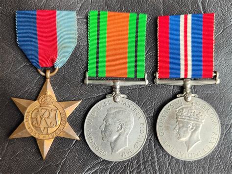 The 1939 1945 Star Defence War Medal Original British WW2 Medal