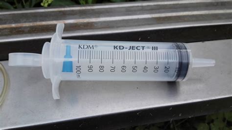 Что делать когда моторное масло залито больше уровня как откачать моторное масло — Volkswagen