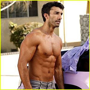Justin Baldonis New Shirtless Photos For Jane The Virgin Are So Hot