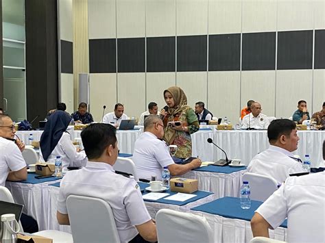 Dosen Hukum Laut FH UNAIR Bahas Penegakan Hukum Di Wilayah Perairan