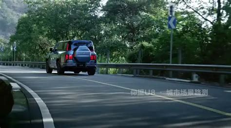 比亞迪百萬級豪車有多强，仰望u8窄橋上演原地掉頭絕技 養車用車 老資料網