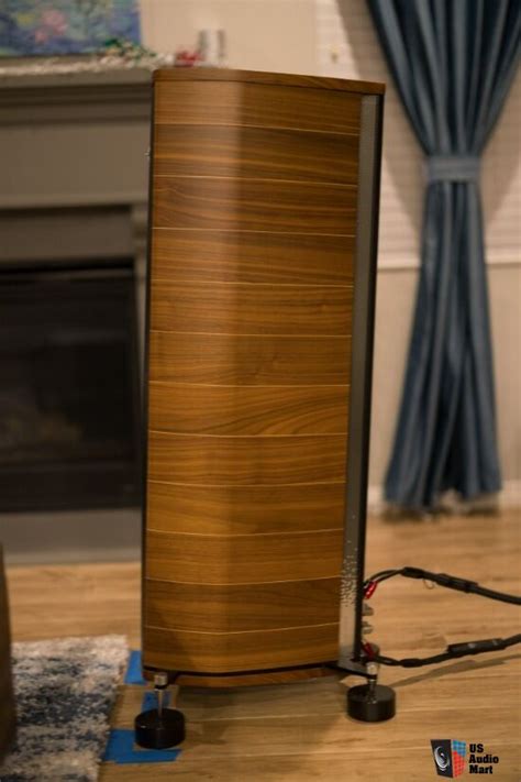 Sonus Faber Olympica III walnut Photo #4857753 - US Audio Mart