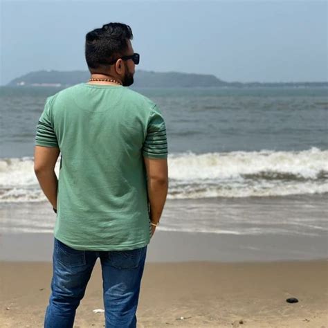 Mak Thakkar Makthakkar1318 • Threads Say More