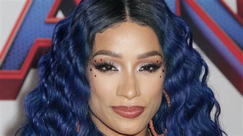 Former Wwe Star Sasha Banks In Skirt Sizzles In Tokyo Showbizztoday