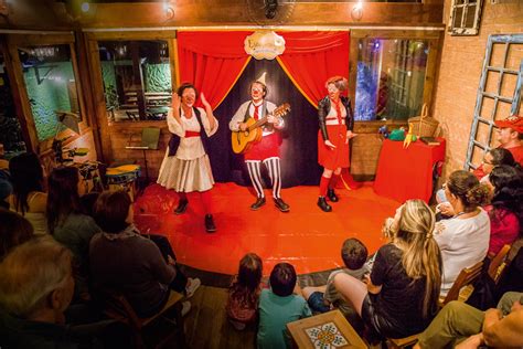 Teatro Alfa retorna peça presencial sobre feminismo para crianças VEJA SÃO PAULO