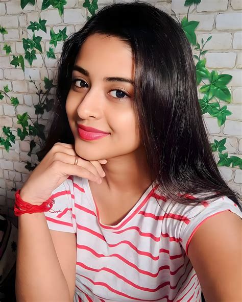 මට බදින්න නම් ආසාවක් නැහැ මම ඉන්නේ Minuwangoda එකට ජිවත් වෙමුද මගේ Etisalat එක දෙන්නද