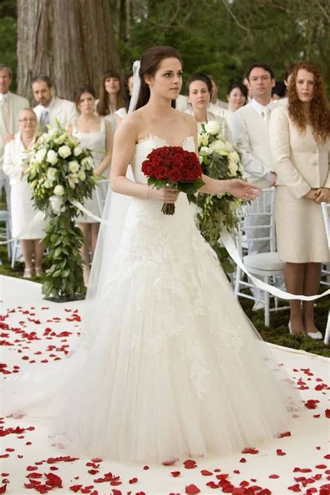 This Is How Much Bella Swans Engagement Ring Is Worth Bella Wedding
