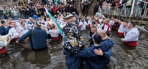 В Калофер на Богоявление - Общество