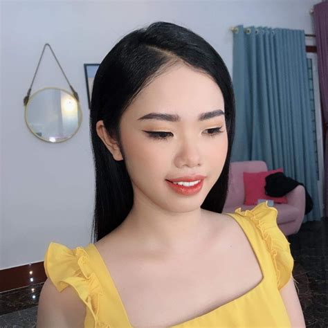 Vina Vina主播：免费直播性爱表演和聊天 Stripchat