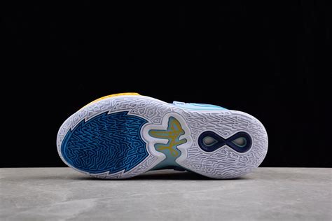 欧文八遇见未来 Nike Kyrie 8 Infinity Ep Future Past 耐克篮球鞋 知乎