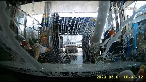 洗車也出車禍 ！前車突「倒退嚕」 員工驚險逃命 社會 三立新聞網 Setncom