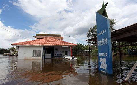 Cheia No Amazonas 21042018 Cotidiano Fotografia Folha De Spaulo