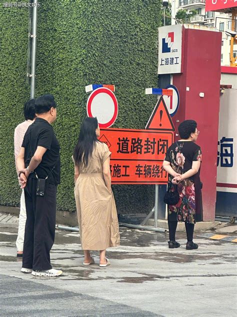 秦昊伊能静抄底上海房价，一家人在上海看房，夫妻恩爱破离婚传闻 意浏娱乐