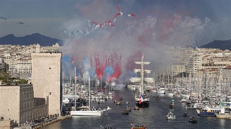 Пред 150 000 души Олимпийският огън пристигна в Марсилия Nova