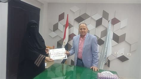 تعليم كفر الشيخ تكرم المعلمة صاحبة فيديو التهوية على الطالبات