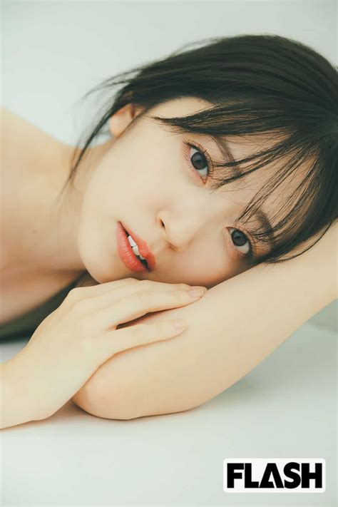 鈴木愛理、ドラマ、バラエティで大活躍！“最強の29歳”が語る「大人になった自分」 Smart Flashスマフラ 光文社週刊誌