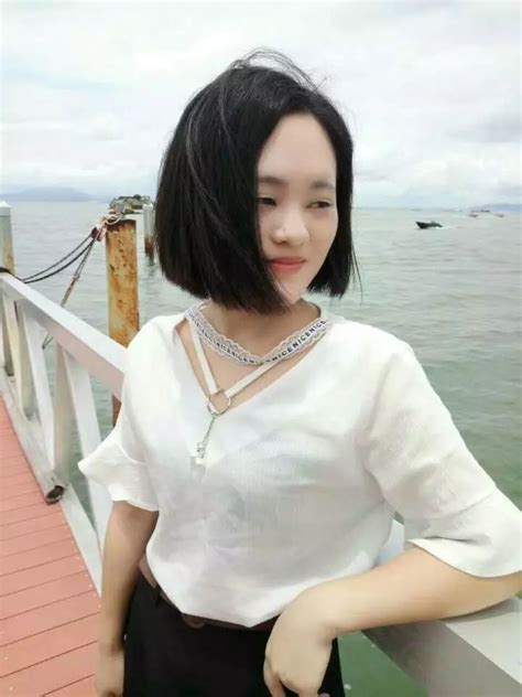封面女生009期经历好比一辆火车，带你去更远的地方——潘荧艳