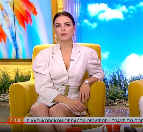 Красотки из телевизора 18 Светлана Абрамова в белом Lewhobotov