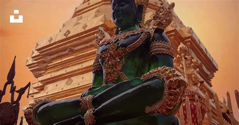 금과 녹색 힌두교 신상 사진 Unsplash의 무료 금 이미지