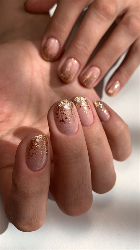 Маникюр с блестками с растяжкой Golden Nails Nails Sparkly Nails