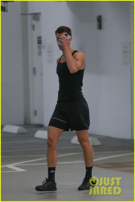 Shawn Mendes Gets In His Gym Pump During Equinox Outing Photo 1370015