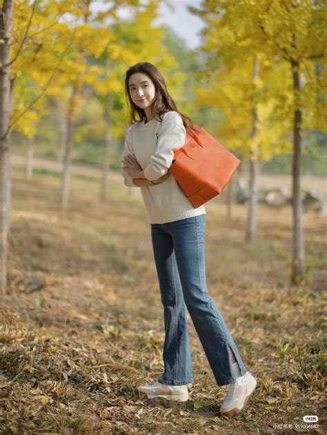 Vương Ngọc Văn New Outfits Photo Poses Give It To Me