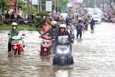 BMKG Enam Wilayah Di Banten Berpotensi Hujan Lebat Pada Minggu Sore