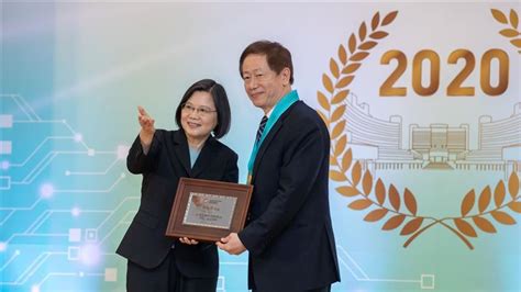 董座劉德音預告退休！台積電開盤漲2元 台股揚升65點站回17600點 財經 三立新聞網 Setncom