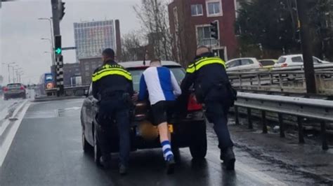 112 Nieuws Zaterdag 22 Februari Woonboot In Stad Onder Water Door