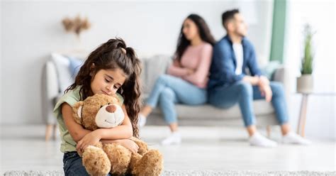 父母吵架，孩子心裡在想什麼？會留下心理創傷嗎？專家：父母婚姻衝突已是對孩童的虐待！ Bella Tw儂儂