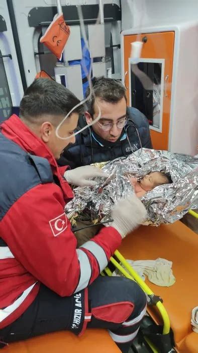 Son Dakİka Depremde 90 Saat Mucizesi 10 Günlük Yağız Bebek Ve