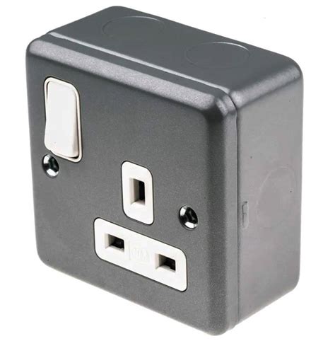 Metal Clad Single A Switched Power Socket At Piece Power Sockets In Kanpur ID