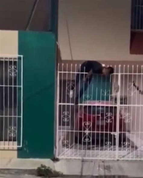 Captan a ebrio escalando ventanas de un edificio muere empalado FUERTE VIDEO El Mañana de