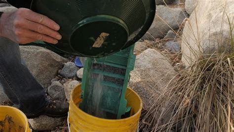 31 Inch Sluice Box Compact Gold Panning Kit Portable Sluice Box And 5