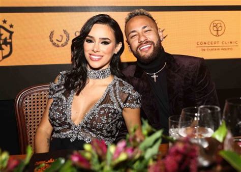 Inside Soccer Star Neymar And Pregnant Girlfriend Bruna Biancardi S