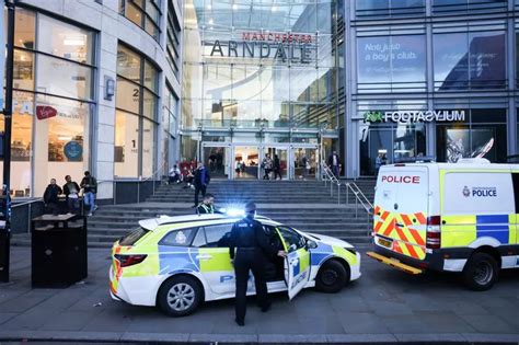 Screams Heard As Police Swoop On Arndale Centre Following Report Of Babe Male Carrying Knife