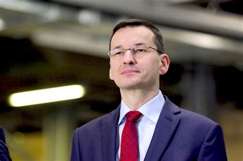 Mateusz Morawiecki chce aby cała Polska była strefą czerwoną