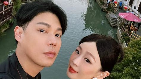 李佑群寵空姐嬌妻「出國犯職業病」幫作造型 美感竟被打槍氣瘋│tvbs新聞網